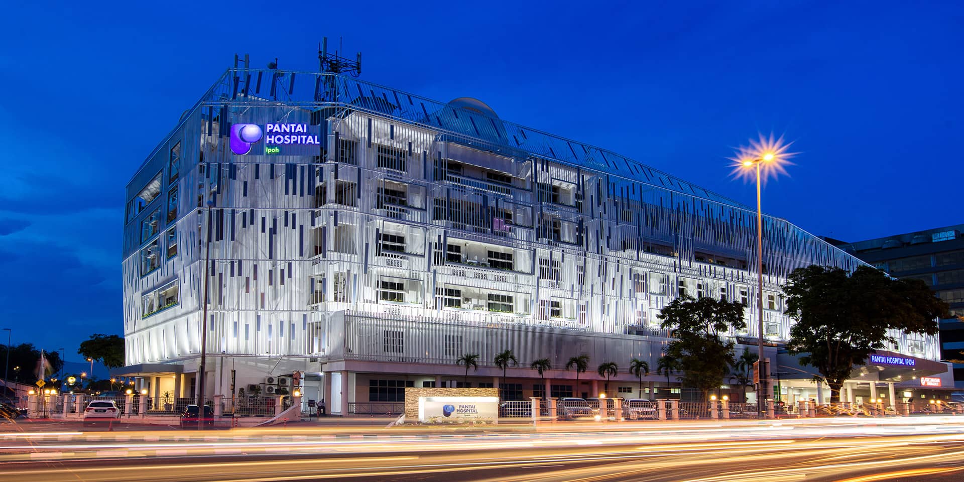 Pantai Hospital Ipoh (Facade) - KUEE Architecture